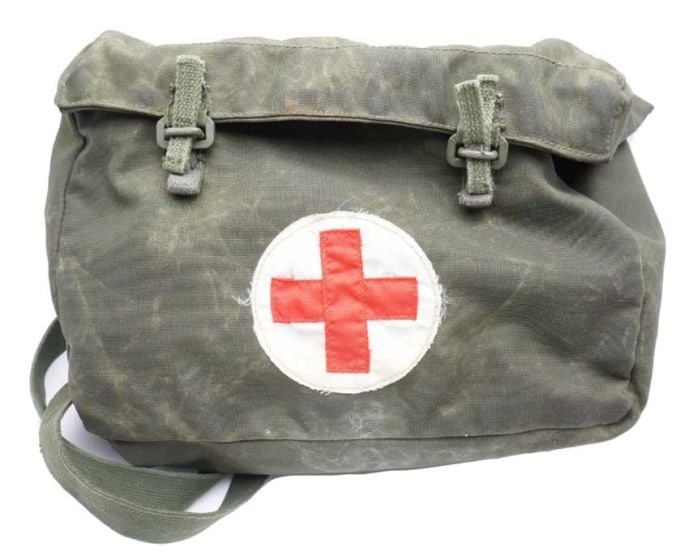 Vintage Red Cross Bag | Londero Sports